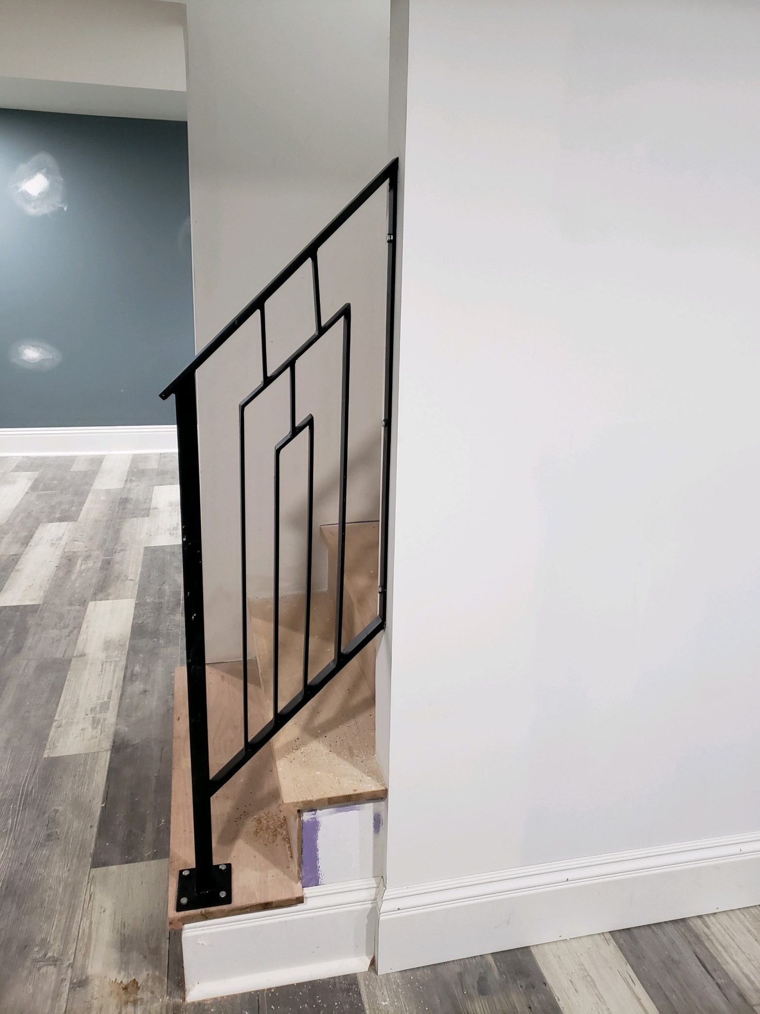 Picket Railing – Lux Iron Works